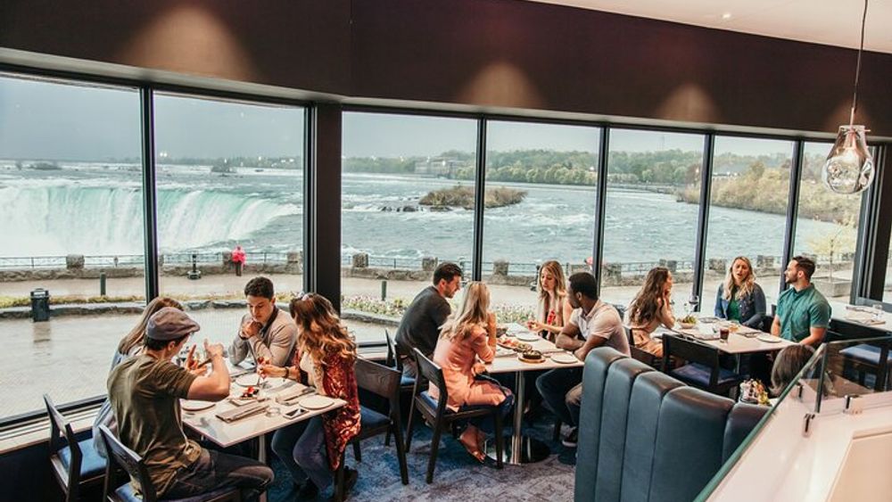 Niagara Falls Evening Tour With Niagara City Cruise And Dinner | Canada ...